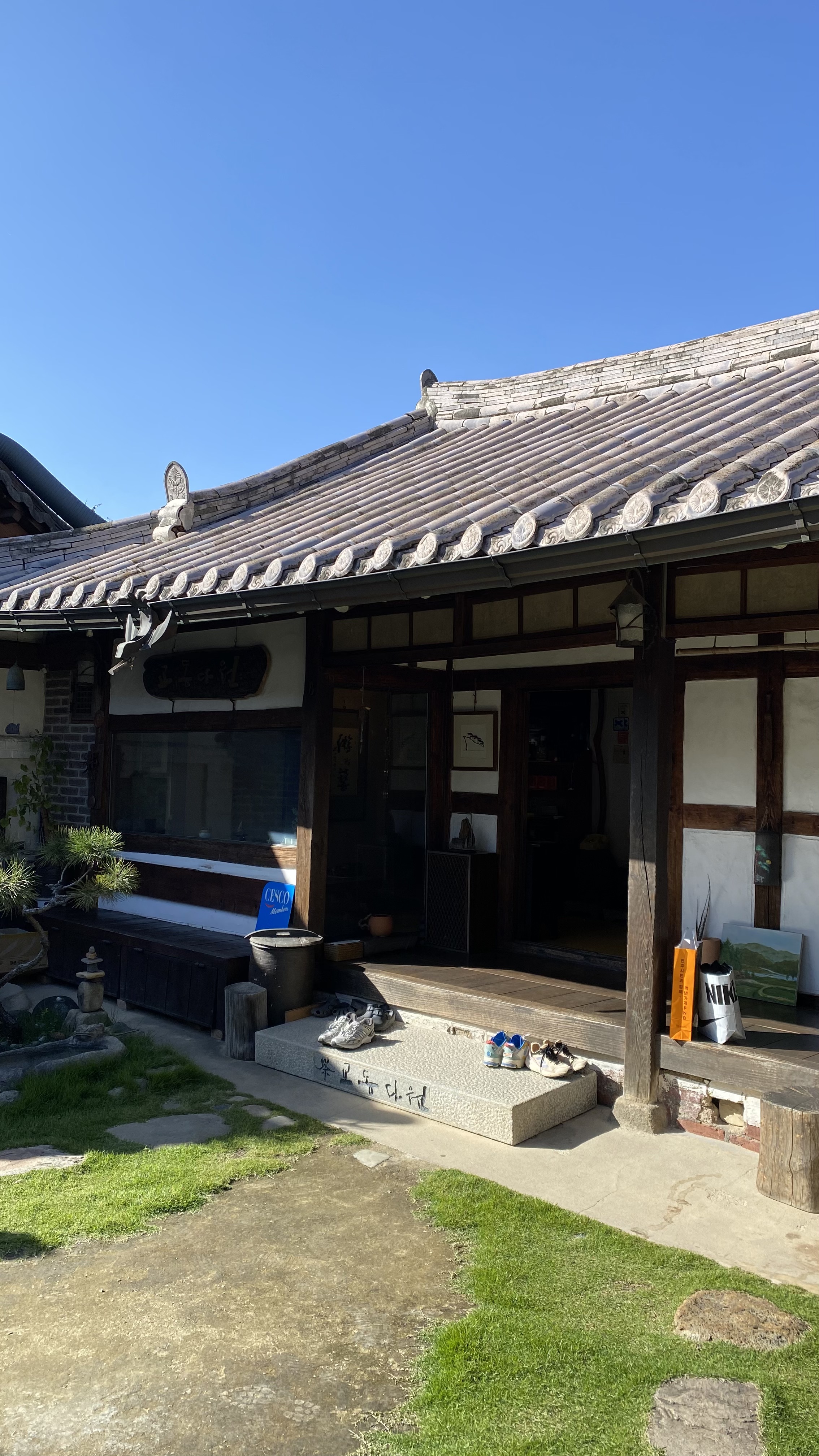 Gyodong Dawon: popular traditional teahouse in Jeonju - Tofu V Travels